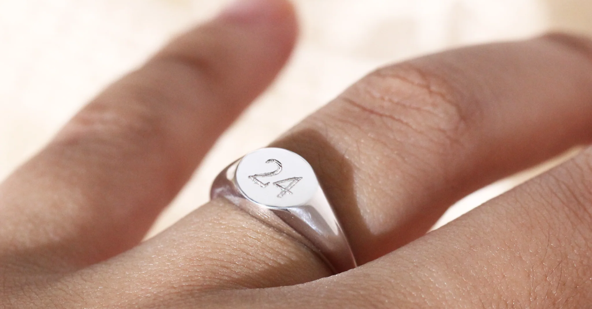 What Are the Rules for Wearing Signet Rings? An In-Depth Guide ...