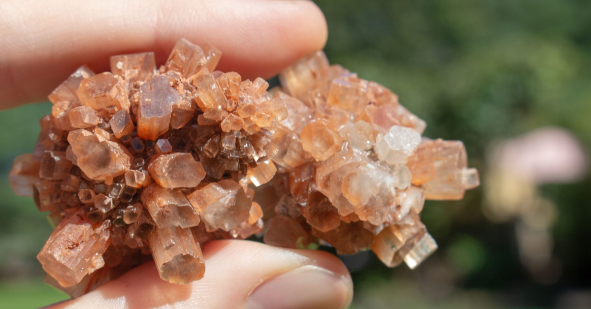 What Is Aragonite? (Properties, Value, Formation) – VistaVistaVISIONS