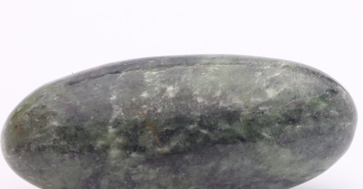 Guide to Hydrogrossular Garnet (Properties, Value, History ...